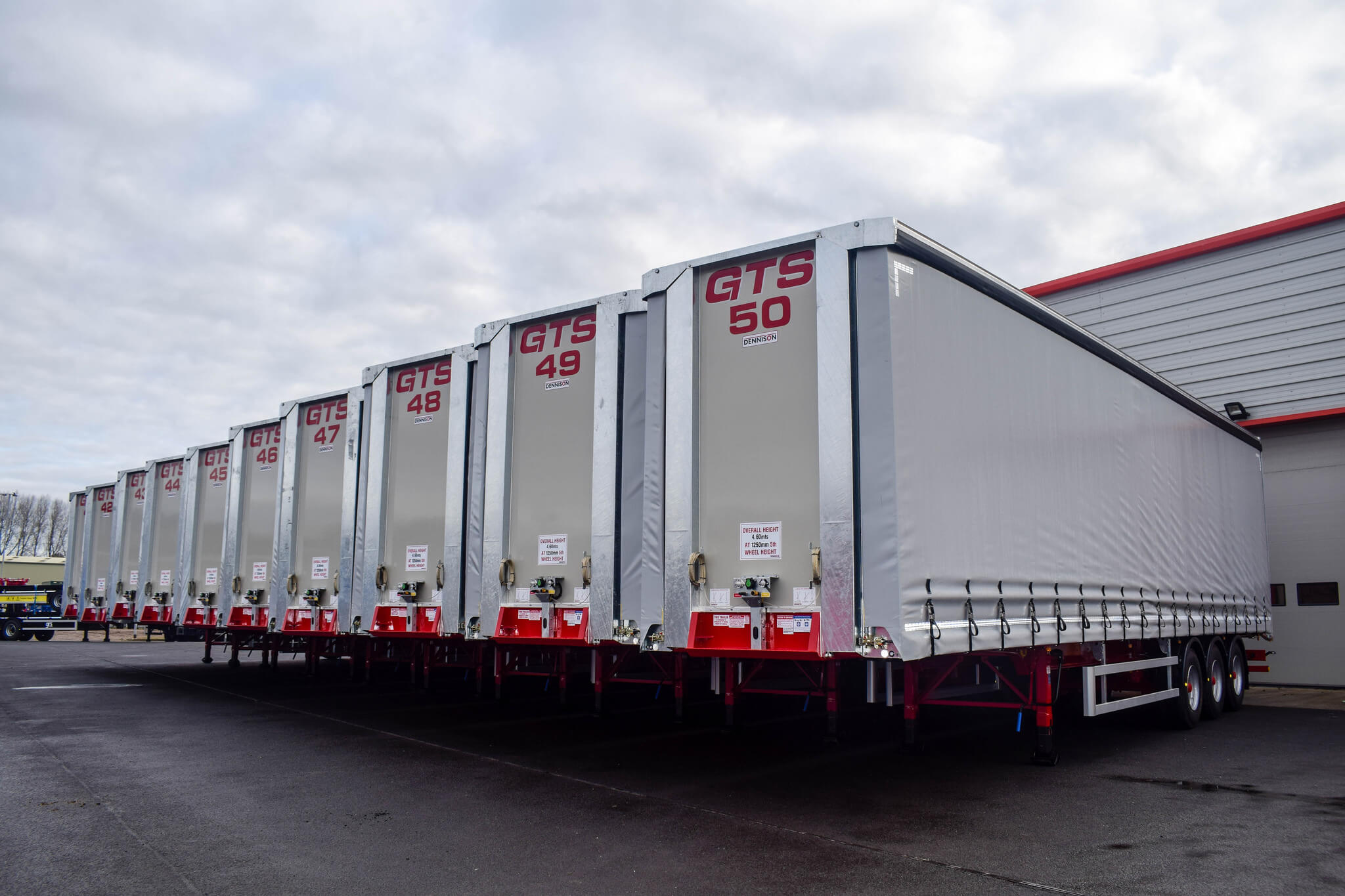 GTS TRANSPORT SERVICES ORDER 15 NEW DENNISON CURTAINSIDER TRAILERS ...